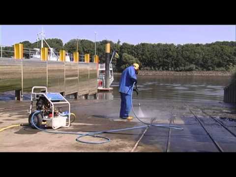 Cleaning shipyard/port facilities