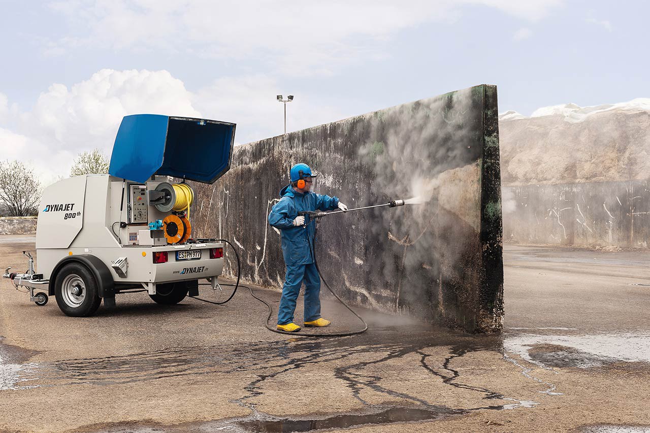 Dynajet Efficiency Cleaning A Bunker Silo